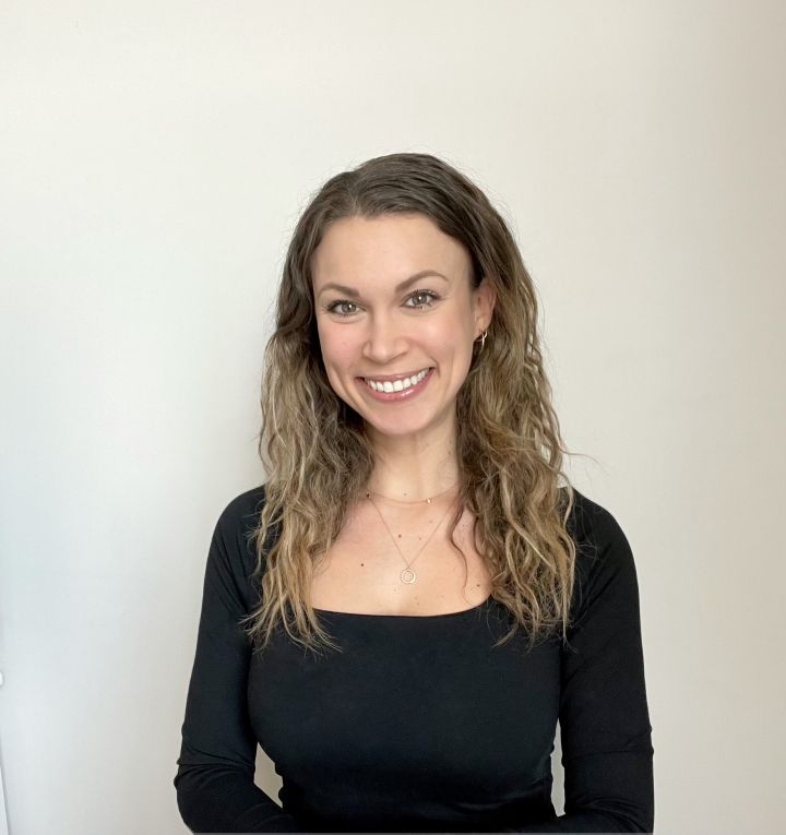 Mass Talent - Ashley Esper - FlowerHire